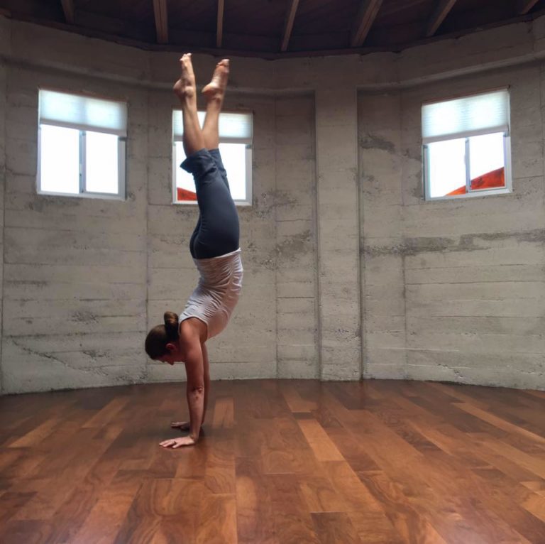 10 Tips for Arm Balances and What They Have to Teach Us - Robin Penney Yoga